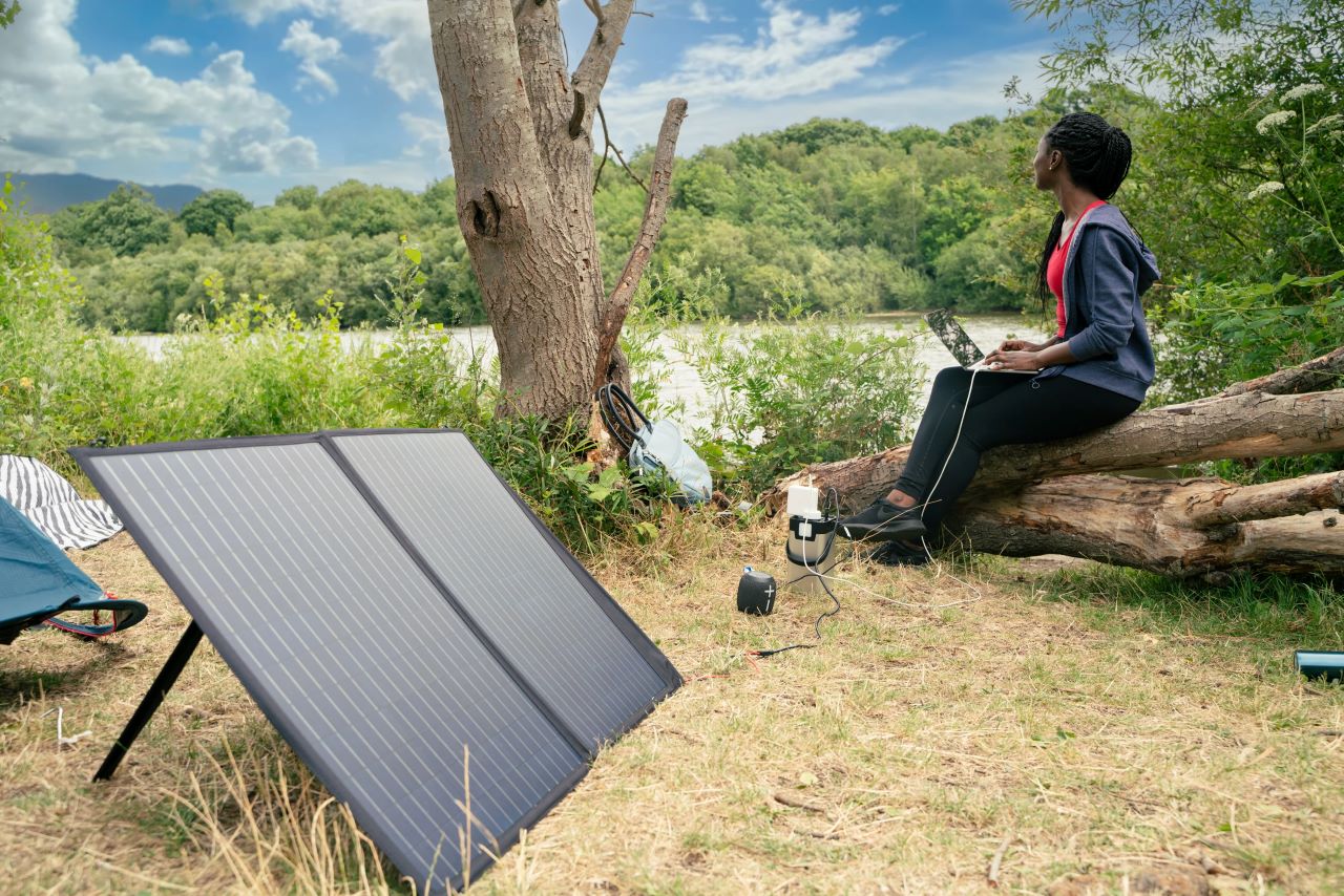 Foldable vs. Traditional Solar Panels: Which One Should You Choose ...